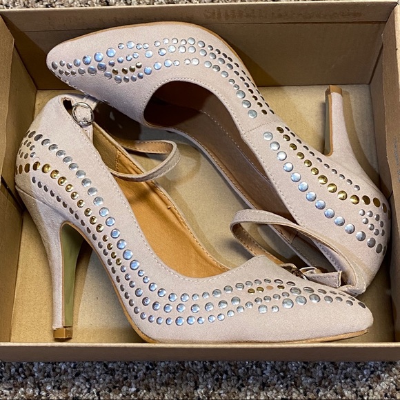 Leuven Alexander | Shoes | Nwt Leuven Alexander Studded Ankle Strap ...